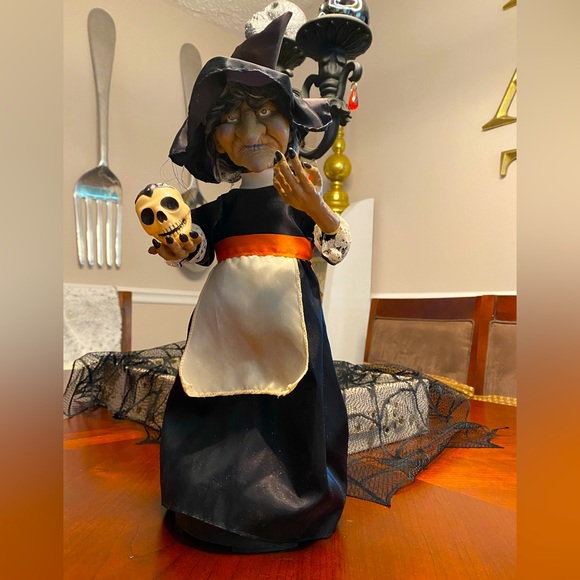 American Vintage | Holiday | Vintage Halloween Witch Statue Decor ...